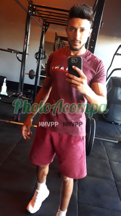 Jonathan, acompanhante lindo e dotado para seu o seu total prazer ...