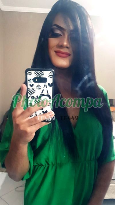 Luna, trans principiante e brasileira, sou muito quente ...